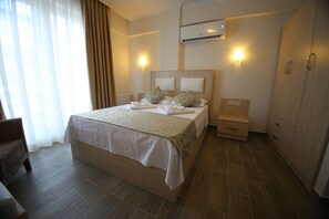 Quarto Duplo Standard | Roupa de alta qualidade, quartos insonorizados 