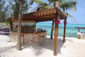 Bar junto à piscina