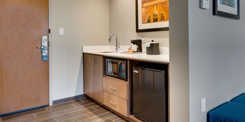 Geladeira, micro-ondas
