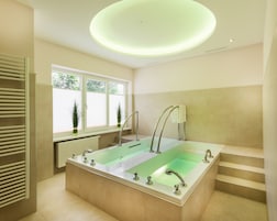 Sauna, banho turco, fontes termais/minerais, tratamentos corporais 