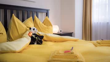 Villa Superior, 1 cama king-size e sofá-cama, casa de banho partilhada, vista para o jardim | Lençóis de algodão egípcio, roupa de alta qualidade, edredões de penas