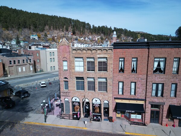 Historic Iron Horse Inn - Deadwood, SD