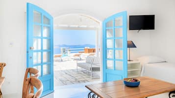 Apartamento, 1 quarto, vista para o mar | Área de estar | TV de plasma