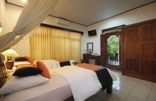 Quarto Standard, 1 cama de casal ou 2 camas individuais | Secretária, Wi-fi grátis 