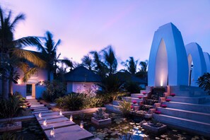 Salas para tratamentos a dois, banheira de hidromassagem