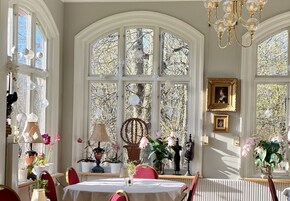 Almoços e jantares servidos, incluindo cozinha internacional 