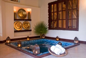 Banheira de hidromassagem, tratamentos corporais, massagens tailandesas