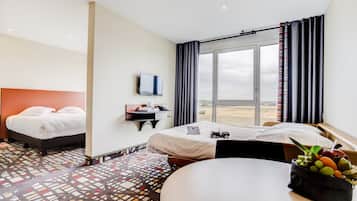 Quarto família, 1 cama de casal e sofá-cama | Roupas de cama premium, cofres nos quartos, escrivaninha