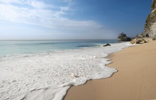 Praia particular, areia branca 