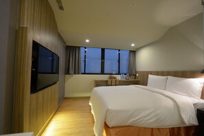 Quarto Duplo Deluxe | Ferro/tábua de engomar, Wi-fi grátis