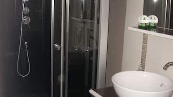 Quarto casal executivo | Escrivaninha, Wi-Fi de cortesia, roupa de cama