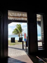 Bungalow Comfort | Roupa de alta qualidade, minibar, cofre no quarto 