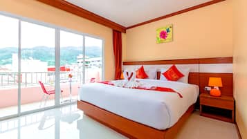 Quarto Duplo Superior | Cofre no quarto, secretária, Wi-fi grátis, roupa de cama fornecida