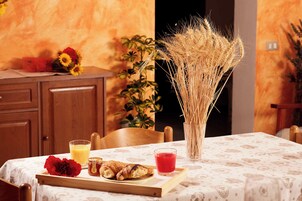 Apartamento Familiar, 2 quartos, cozinha, no rés do chão | Sala de estar | Impressoras 