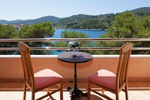 Studio Suite with Balcony Sea View | Vista da sacada