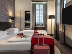 Quarto Privilege, Quarto, 1 cama queen-size | Minibar, cofre no quarto, secretária, ferro/tábua de engomar 