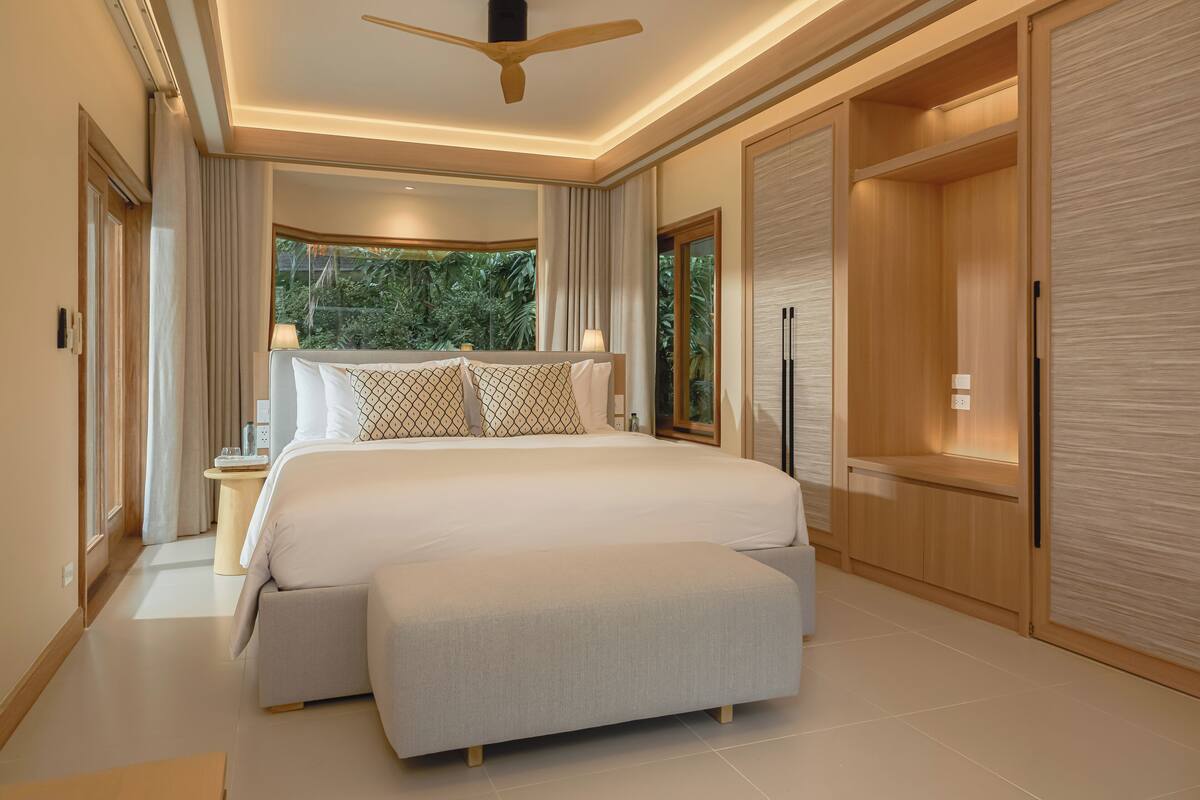 Roupa de alta qualidade, camas de colchão viscoelástico, minibar