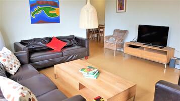 Secretária, cortinas/cortinados opacos, Wi-fi grátis