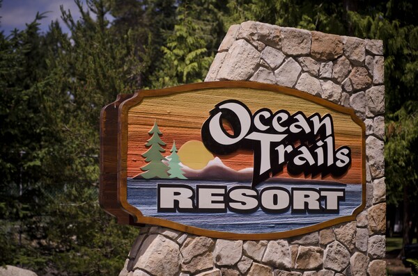 Ocean Trails Resort - Parksville