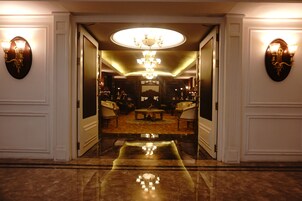 Quarto Presidencial, 1 cama king-size | 1 quarto, cofre no quarto, secretária, ferro/tábua de engomar 