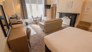 Estúdio clássico (Double Occupancy) | Cofres nos quartos, escrivaninha, espaço de trabalho para notebook