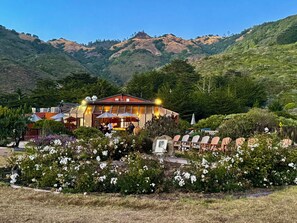 Serviço de café da manhã, culinária californiana, vistas para o mar 