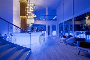 Vistas para a piscina, aberto todos os dias 