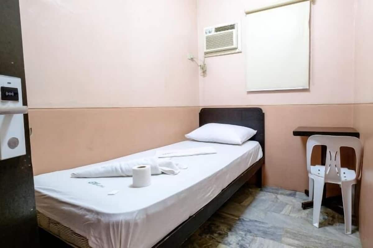 Escrivaninha, Wi-Fi de cortesia, roupa de cama