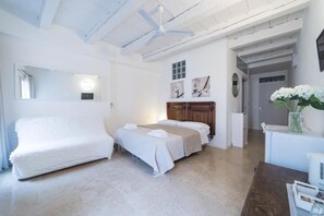 Quarto Triplo | Ferro/tábua de engomar, Wi-fi grátis, roupa de cama fornecida