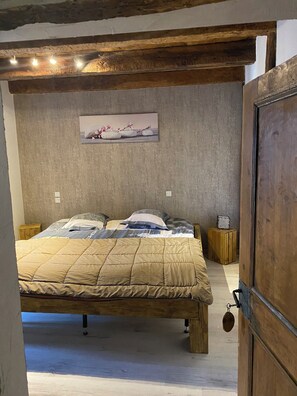 Quarto Duplo Comfort, no rés do chão | Quartos insonorizados, camas desdobráveis, Wi-fi grátis 