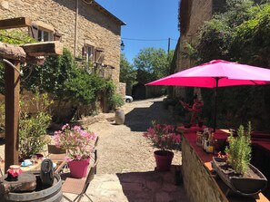 Suite Familiar, varanda, vista para o jardim | Terraço/pátio interior