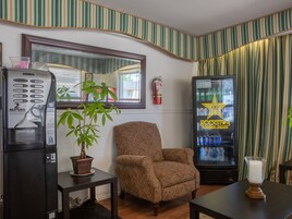  Área de estar no saguão