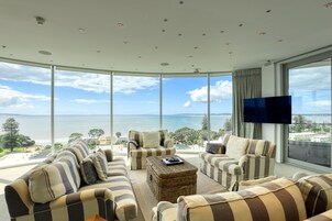 Televisor de ecrã plano de 40 polegadas com canais digitais 