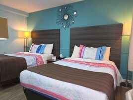 Quarto Tradicional, 2 camas de casal | Wi-fi grátis, roupa de cama fornecida, acesso para cadeira de rodas 