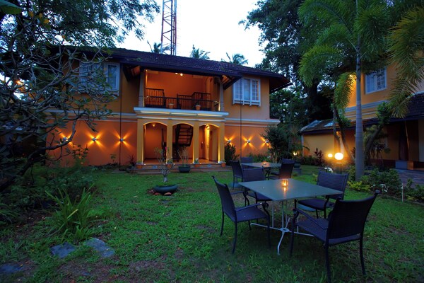 Tea Bungalow - Kochi, India