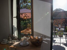 Apartamento conforto, 2 quartos (Pioppi) | Opções para refeição no quarto