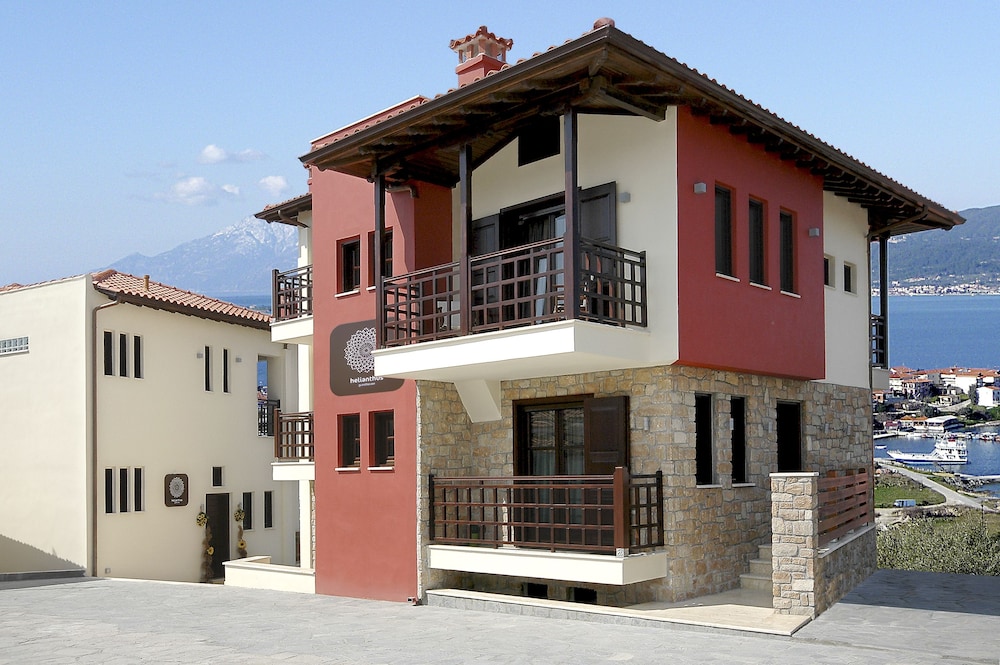 Helianthus Guesthouse - Halkidiki