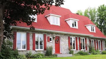 Fachada da propriedade