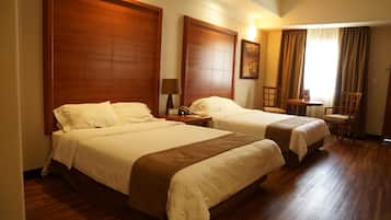Quarto casal | Frigobar, cofres nos quartos, escrivaninha, Wi-Fi de cortesia