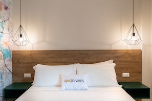 Escrivaninha, quartos à prova de som, Wi-Fi de cortesia