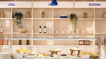 Café da manhã com buffet todos os dias mediante uma taxa