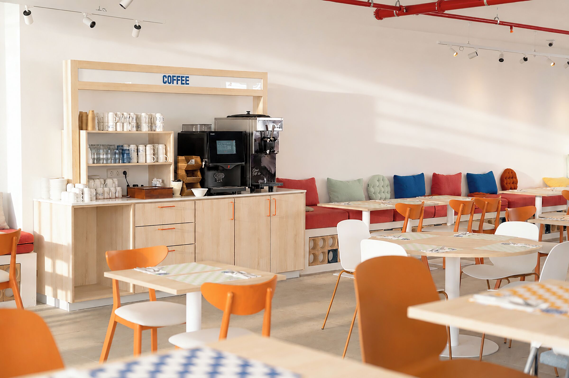 Café da manhã, almoço e jantar