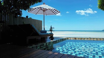 Villa, Private Pool | Frigobar, cofres nos quartos, ferros/tábuas de passar roupa