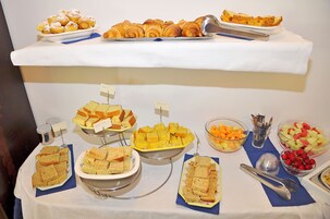 Pequeno-almoço tipo buffet diário incluído