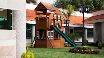 Área de recreio para crianças (ao ar livre)