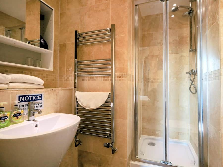 Quarto Duplo, casa de banho anexa | Casa de banho