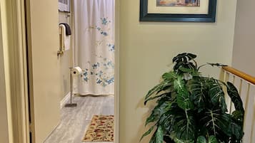 Apartamento, 3 quartos, 2 banheiros | Área de estar | TV de tela plana 55 polegadas com canais a cabo, TV