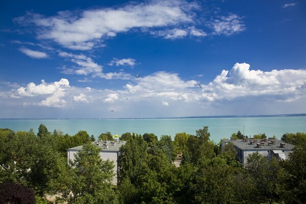 Holiday Hotel Csopak - Lake Balaton
