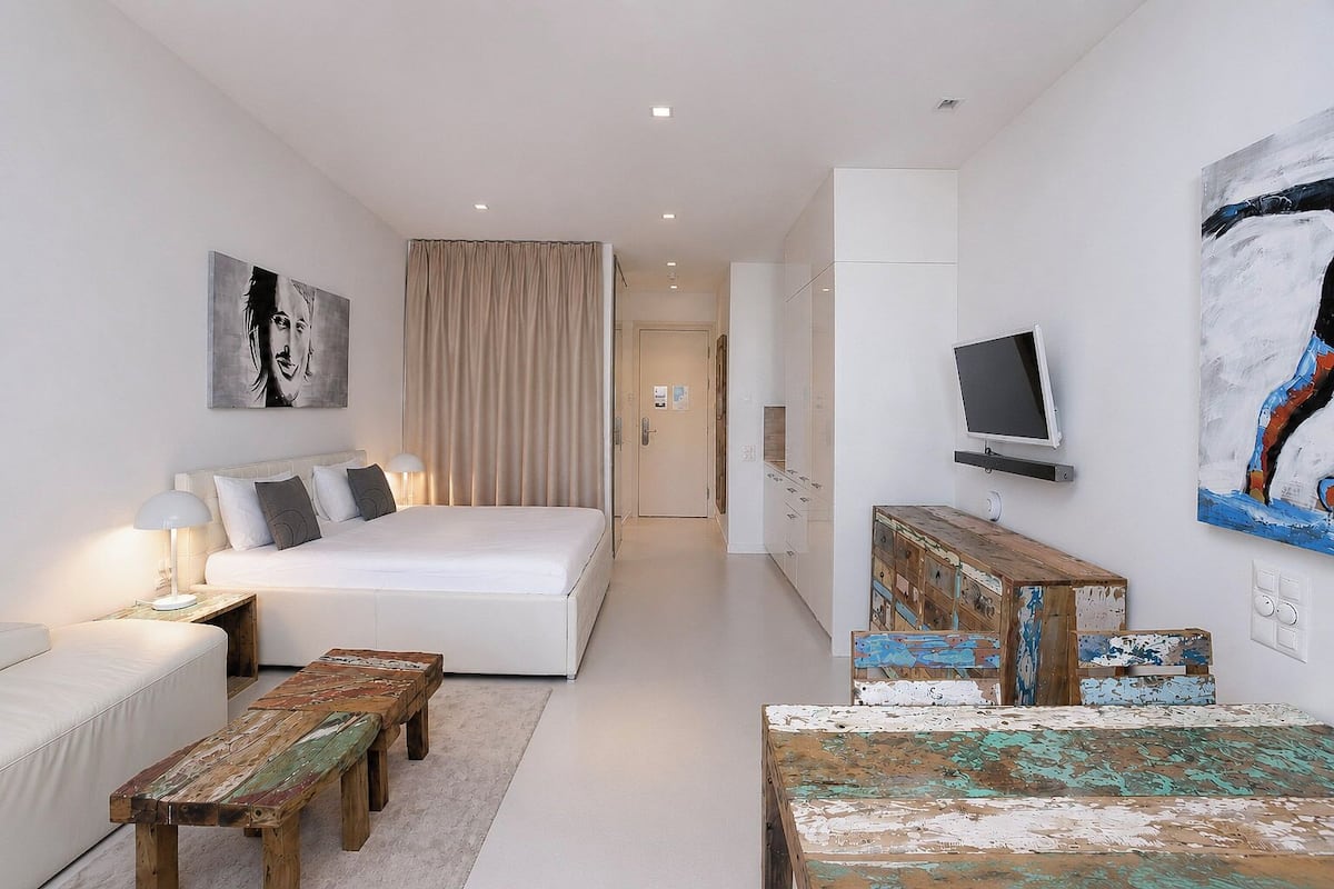 Studio Senior, Kitchenette | Ferro/tábua de engomar, Wi-fi grátis, roupa de cama fornecida