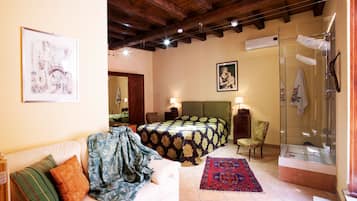 1 quarto, roupas de cama premium, escrivaninha, quartos à prova de som